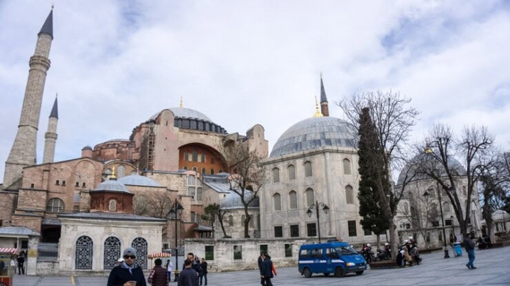 A tour of the amazing Hagia Sophia Museum in Istanbul, Turkey