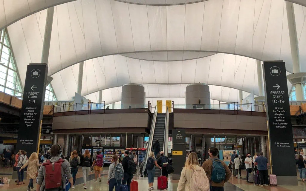 How to get from Denver Airport to Union Station by train