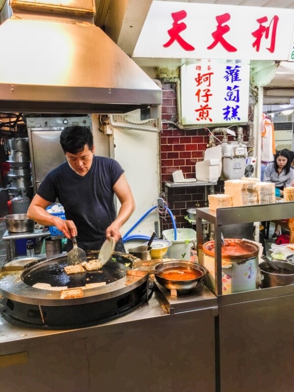 Tian Tian Li: Lu Rou Fan in Ximending neighborhood of Taipei, Taiwan