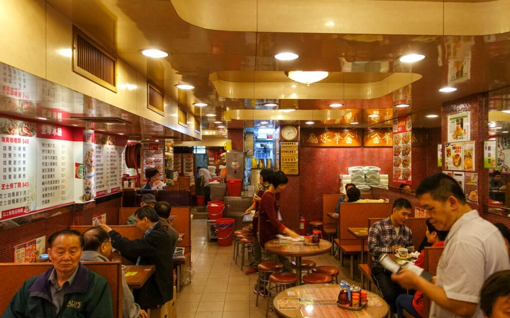 Kam Wah Cafe: My favorite pineapple bun in Hong Kong