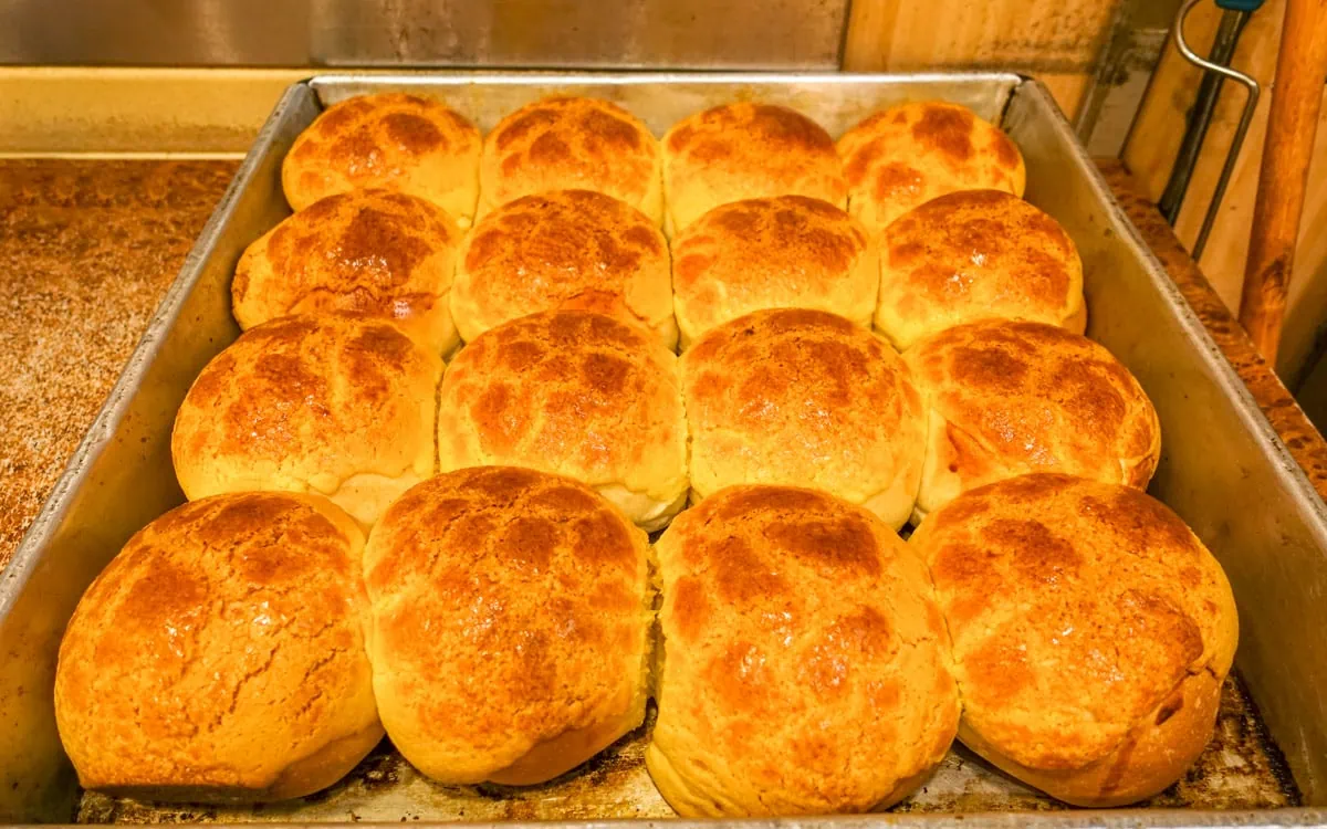 Kam Wah Cafe: My favorite pineapple bun in Hong Kong