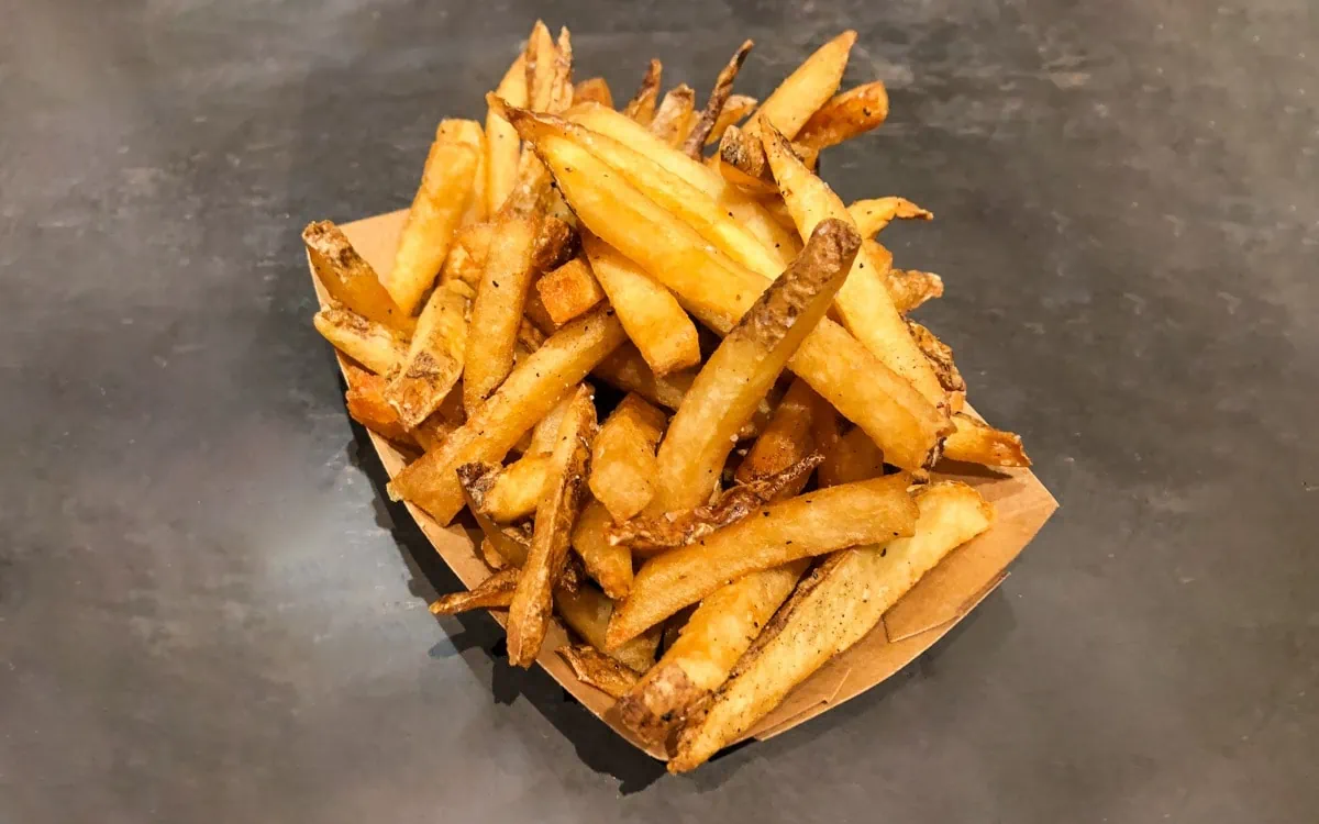 The Crack Shack: Fried chicken sandwiches on Las Vegas Strip